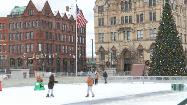 » Clinton Square Ice Rink Opens For The Season