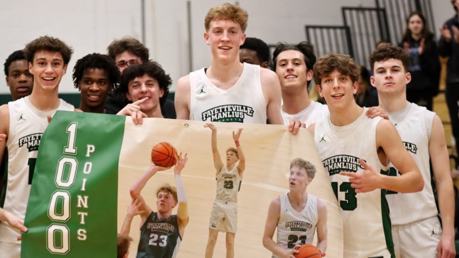 » Fayetteville-Manlius Basketball Player Continues Family Legacy