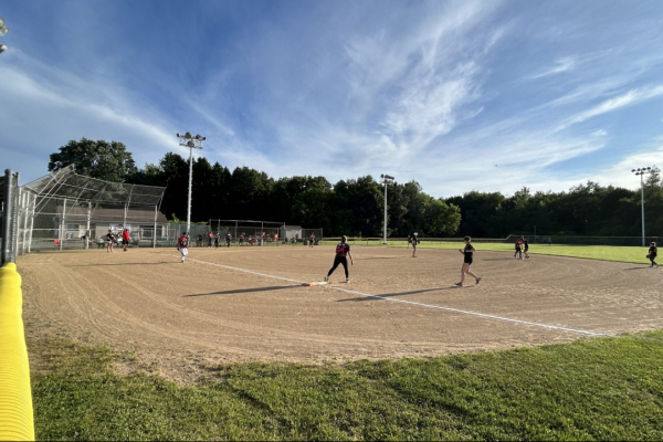 » Central New Yorkers Find Sense of Community in Softball League