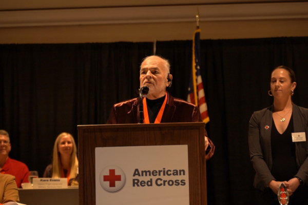 » Jan Maloff receives the Community Impact Hero Award