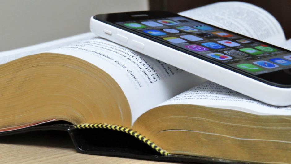 » Dialing Down Distractions: Smartphone Ban to Benefit Student Health