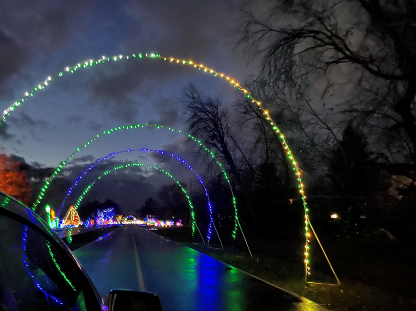 » Lights On The Lake 5K Run Proceeds Will Go To A Hospital