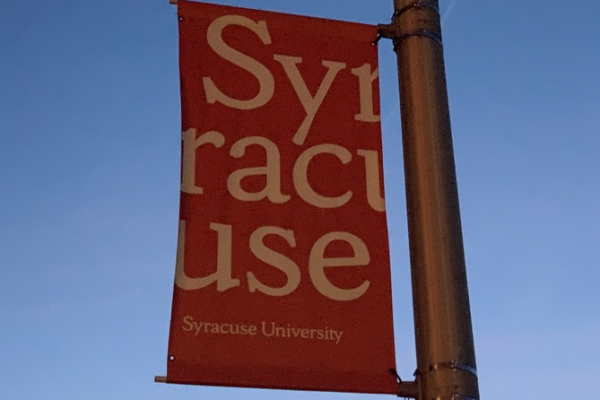 » Syracuse University Students Begin Taking All Courses Online