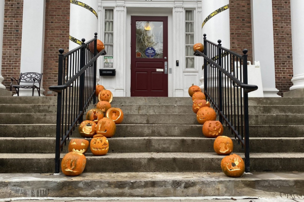 » Syracuse Residents Prepare for the Halloween Weekend
