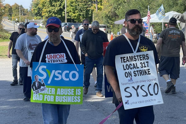 » Worker Strike Forces Restaurants to Find New Suppliers